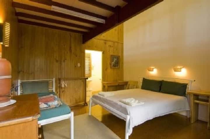 Beerwah Room At Glass House Ecolodge - Queensland