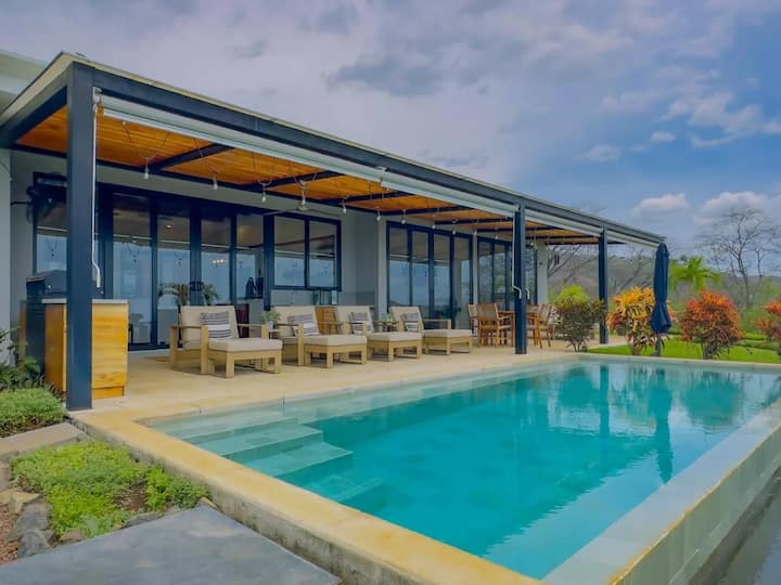 New Listing • Casa Seaside • Pacifico • 3br Villa - Playa Hermosa