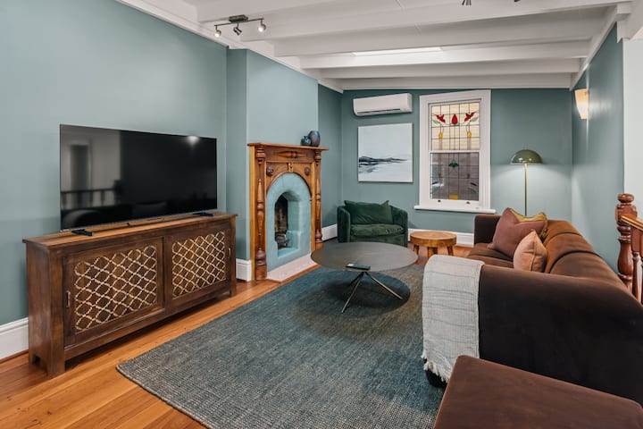William Murray House – Historic Home With Alfresco - Fremantle