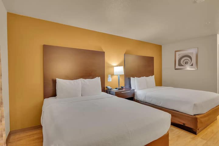 Six Flags 2 Queenbeds W/breakfast & Pool - Vallejo, CA