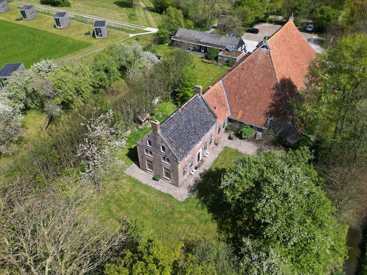 Voorhuis Authentieke Boerderij Weidum - Leeuwarden