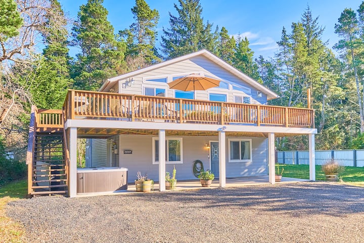 New! Hot Tub, Pool Table, Bbq Grill (Reel) - Ocean Park, WA