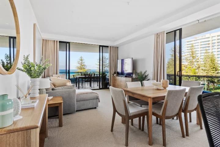 Breeze By Khove - Kirra Beach - Coolangatta