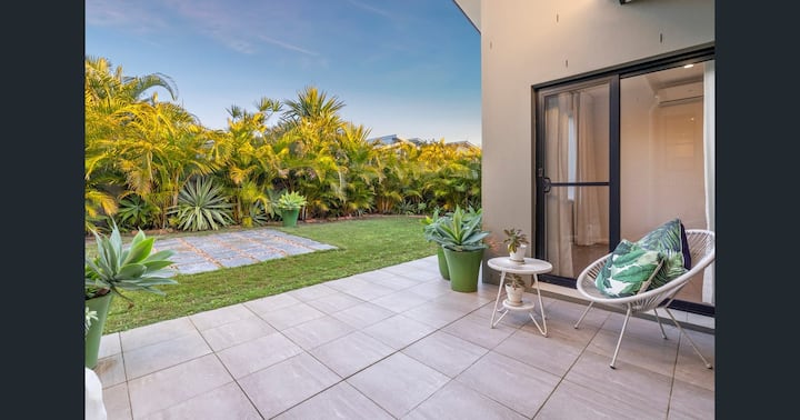 Longboard Coastal Retreat - Kingscliff