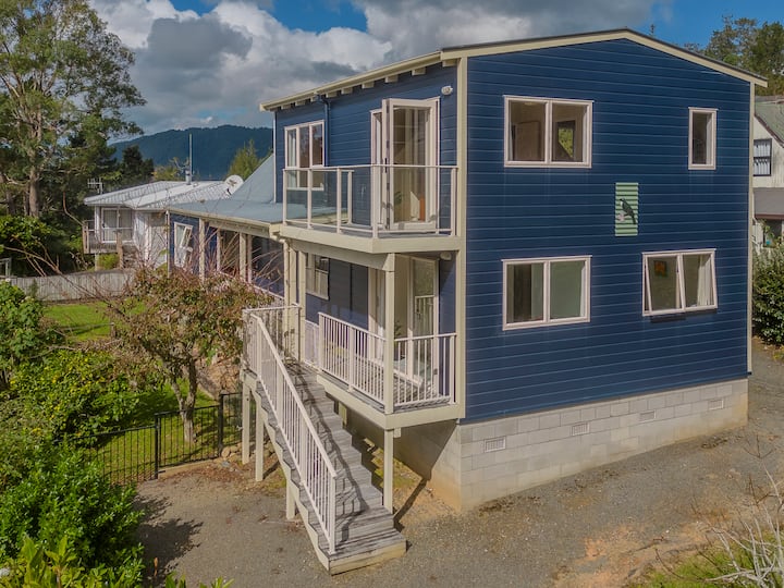 Hinemoa Heights - Tairua Beach Holiday Home - Pauanui