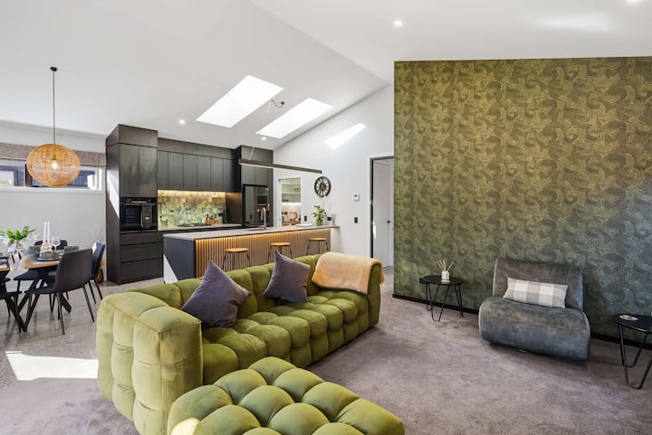 The Reserve On Wooing Tree - Cromwell