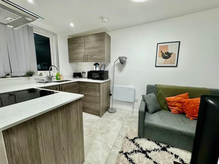 Modern 1br In Heart Of Restaurants & Shops - Cardiff