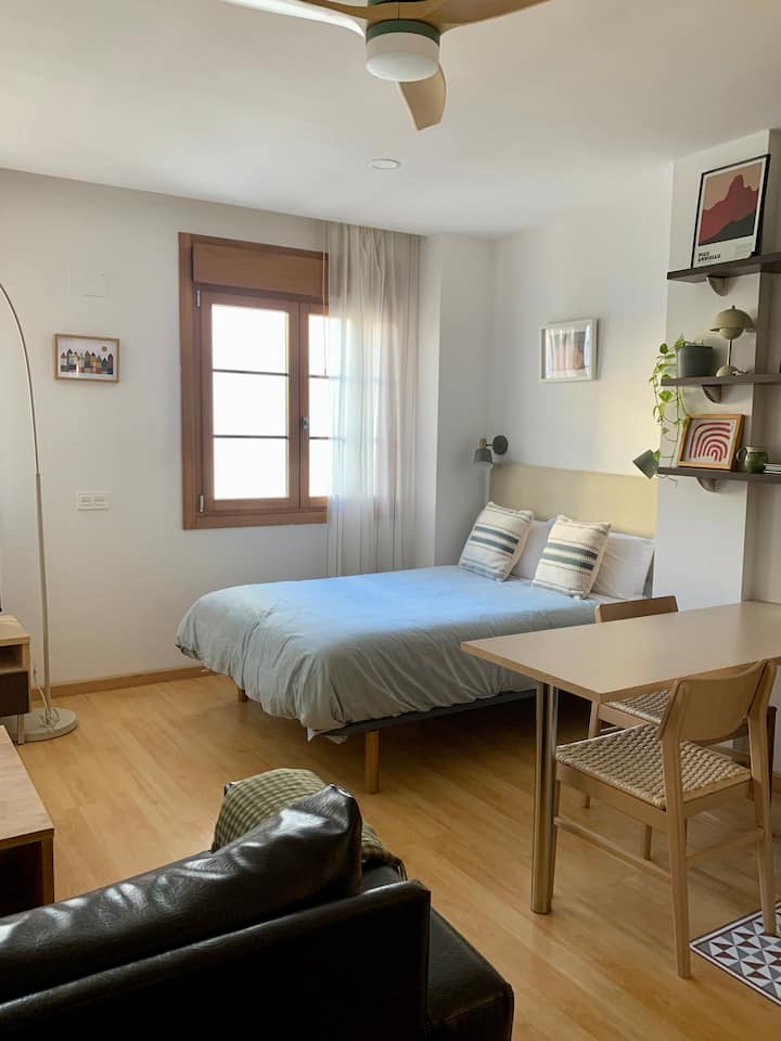 Apartamentos Plaza América, Oviedo Centro - Oviedo