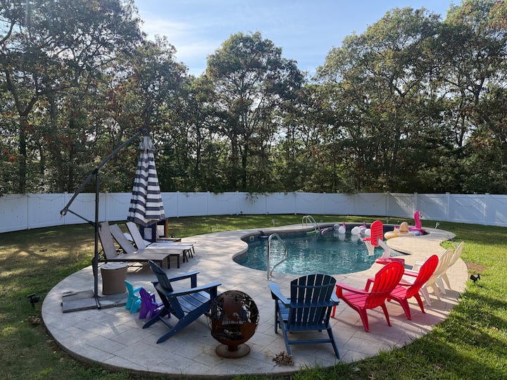 Pool Escape In East Falmouth - Old Silver Beach, MA