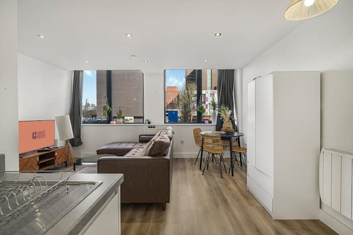 Guestready - Chic Urban Retreat In Old Trafford - Salford