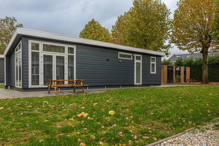 Lessenaar 21 | 4 Persoons Chalet Resort De Betuwe - Tiel