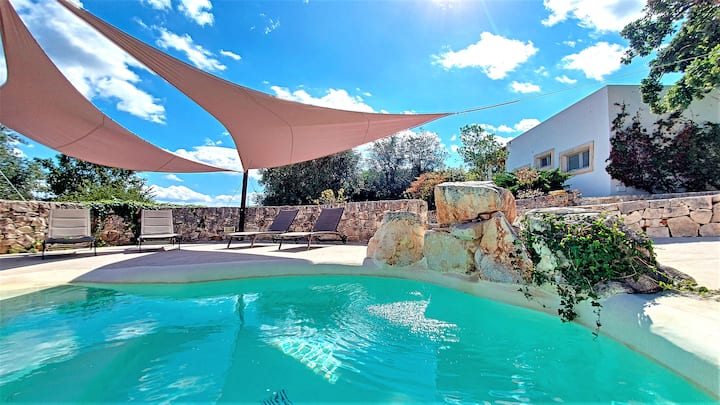 Superbes Trulli De Campagne Avec Piscine Privée - Cisternino