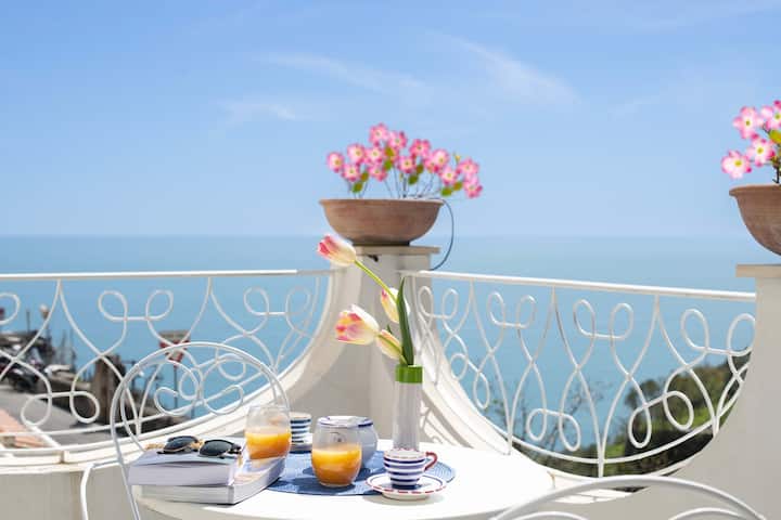 Villa Celeste, With Panoramic Terraces Near Amalfi - Costiera Amalfitana