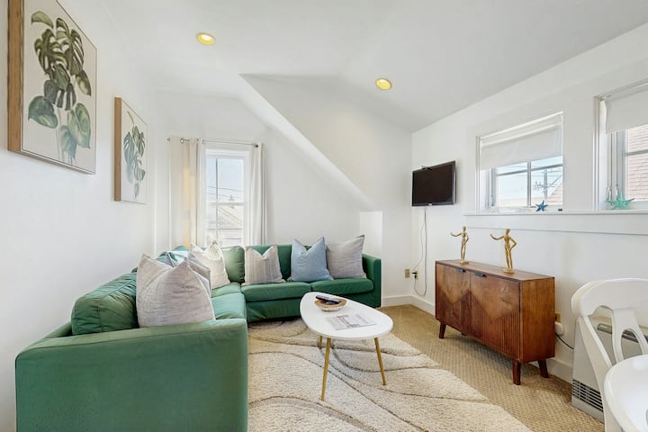 Heart Of Provincetown Penthouse - Perfect Location - Provincetown, MA