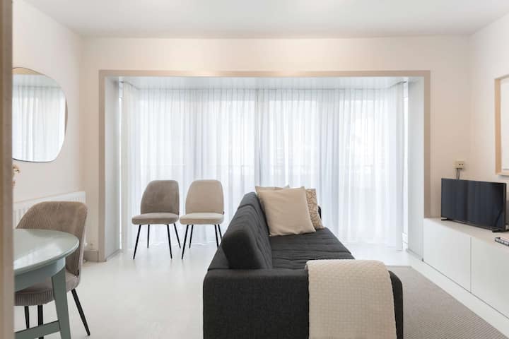 Modern & Functional Apartment Near Beach - Bruges