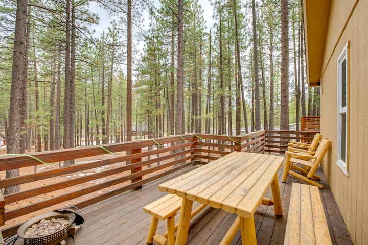 Extended Stay In South Lake Tahoe! Home W/ Hot Tub - Stateline, NV
