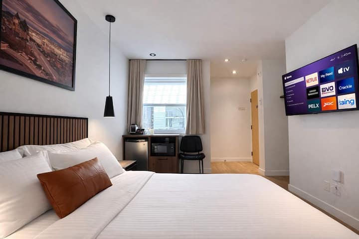 Chambre Avec 1 Lit Queen | Centre-ville De Québec - Lévis