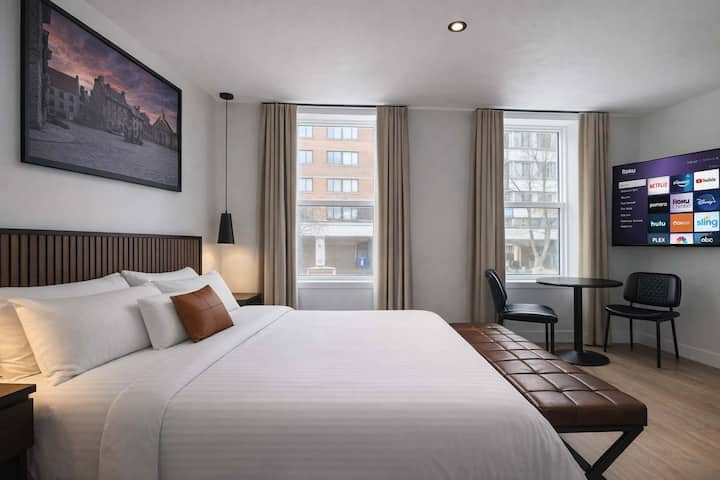 Chambre Avec 1 Lit Queen | Centre-ville De Québec - Quebec City