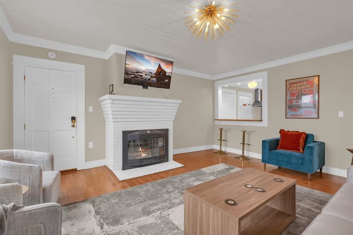 Groovy 2br Downtown Greenville Condo W/ King Beds - Greenville, SC