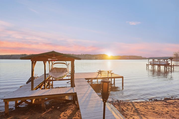 Private Dock & Game Rm: Lake Home W/ Fire Pit - Greenwood, SC