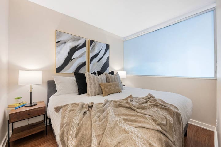 Cozy 3-bed Unit W/ King Bed In Central Location - Vancouver