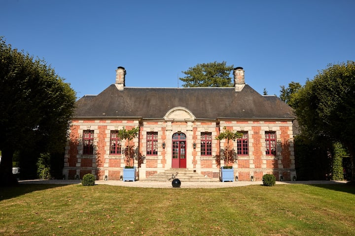 Manoir En Normandie : Domaine, Piscine & Spa - France