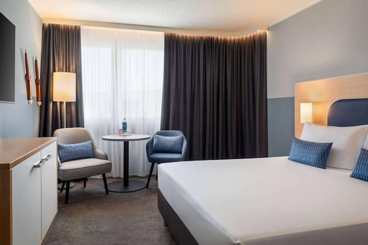 Jr Suite | Wyndham Fra | Transit Haven - Frankfurt