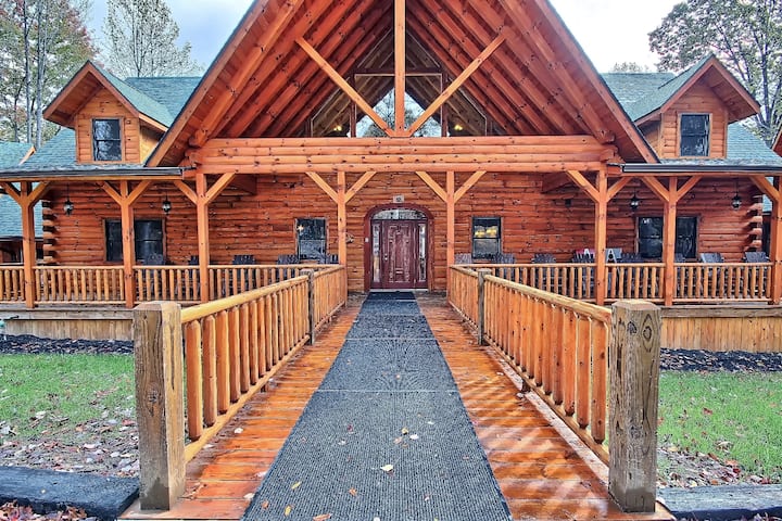 Majestic Oaks Lodge - Massive 39-person Private Lo - Ohio