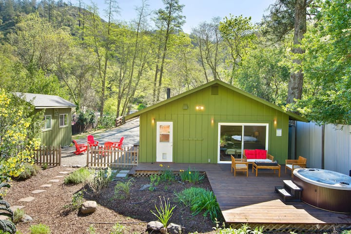 Wine Country Creekside Cottage Bridge & Day Studio - St. Helena, CA