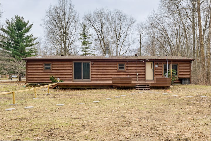 Quiet Wooded Escape! Metro Detroit Basecamp - Aéroport métropolitain de Détroit (DTW)