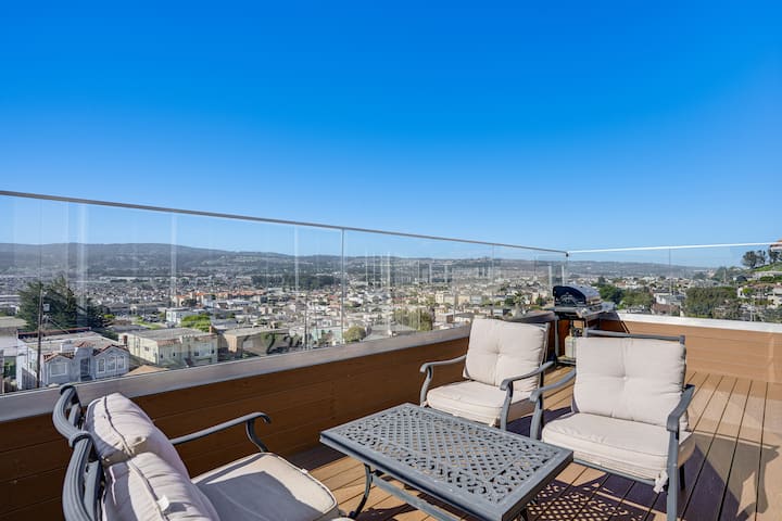 Bay Area Family Home W/ Indoor Pool + Game Room - Parkmerced - San Francisco