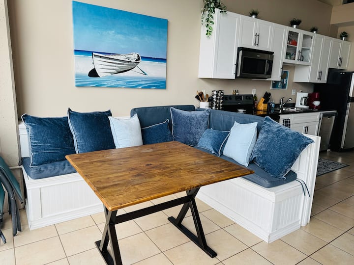 Cedar Point View! Cozy Family Loft - Sandusky, OH