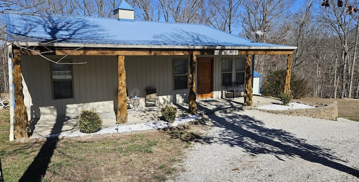 The Hideaway: Nature's Getaway - Stockton Lake, MO