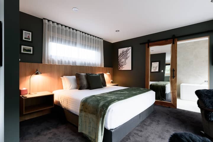 Moss Wood Lane: Peaceful Bath Hideaway - Devonport