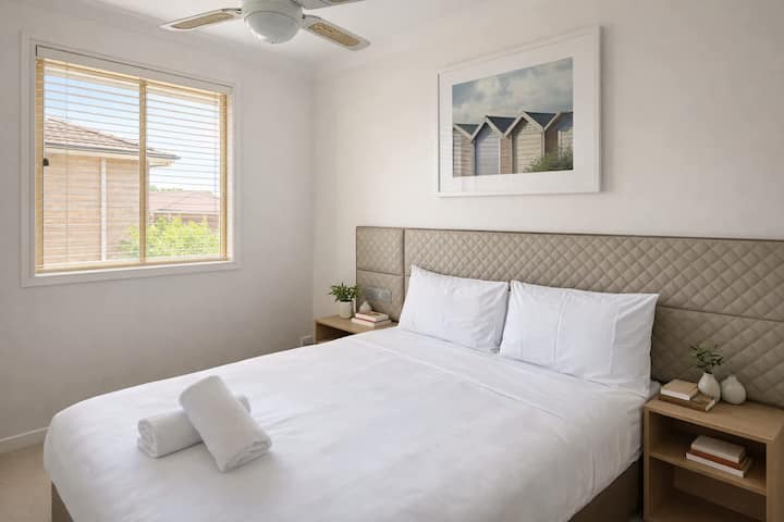 3-bedroom Entire House | M4 & Parramatta Close - Blacktown