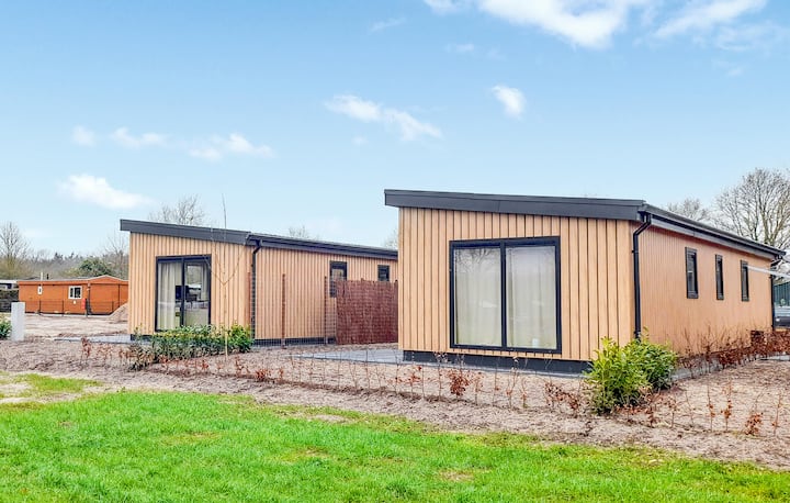 2 Bedroom Lovely Home In Hulshorst - Nunspeet