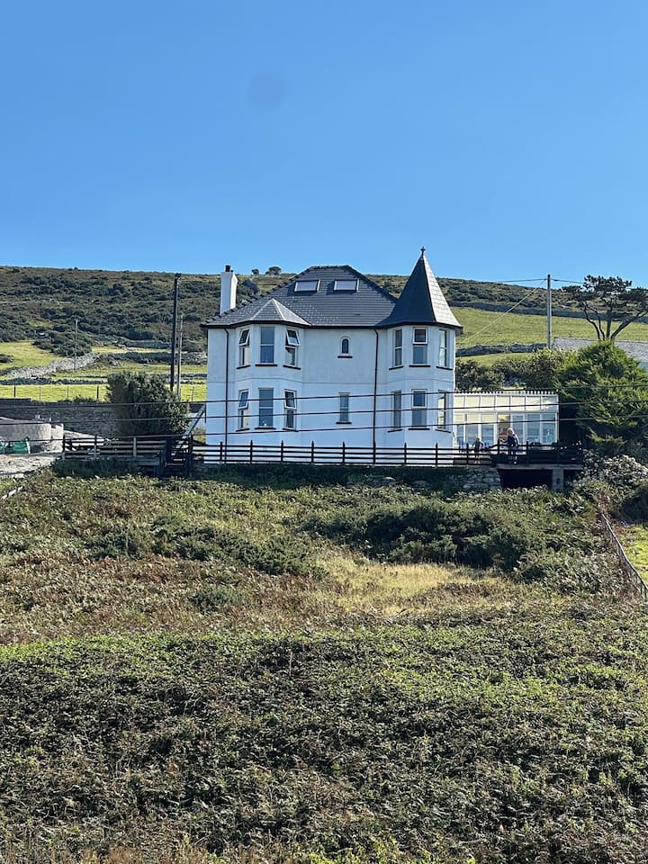 Bryn Eglwys Period Family Home With Sea Views - Barmouth