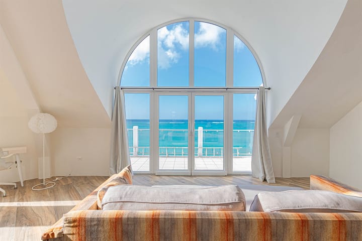 Penthouse At Love Beach - Free Bottle Of Champagne - The Bahamas
