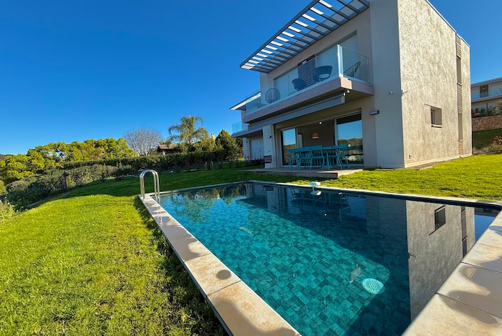 Villa Contemporaine De Standing Antibes 3 Chbres - Antibes