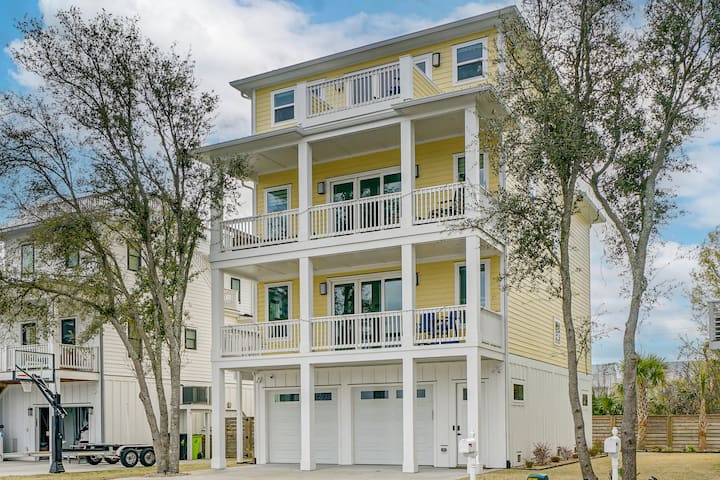 2 Mi To Ocean: Carolina Beach Home W/ Game Room! - Carolina Beach