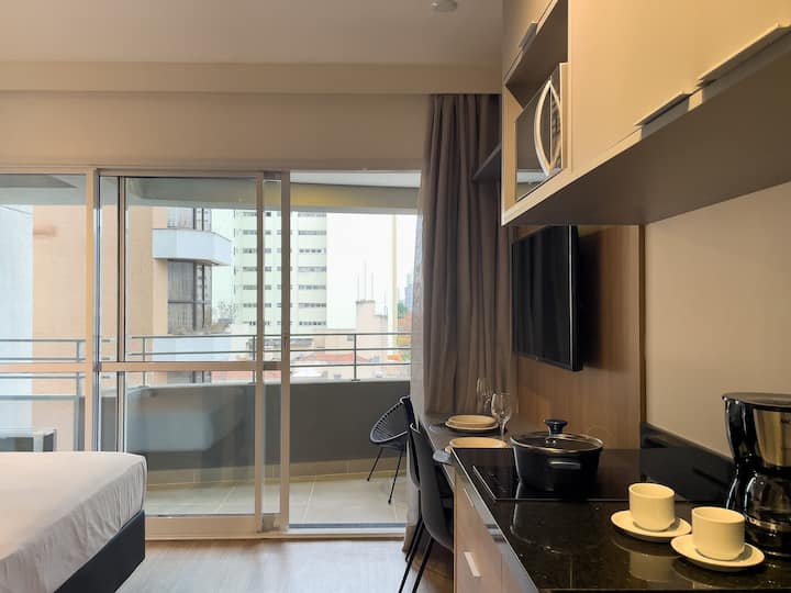2 People | Balcony | Pool | 1km From Allianz - São Paulo