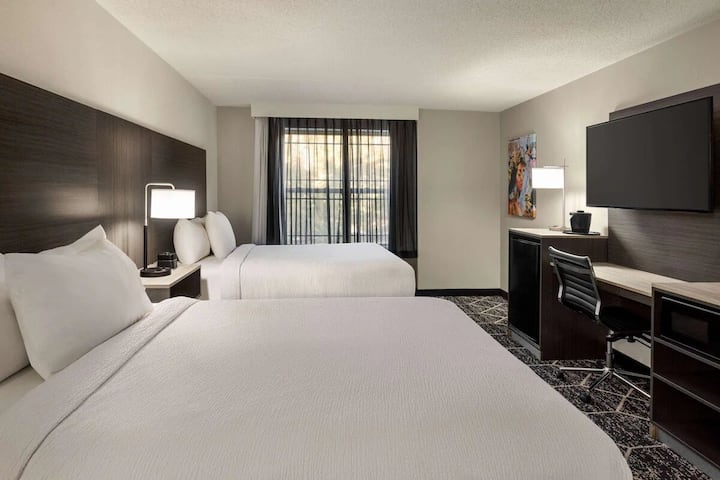 La Quinta Lake George | 1br 2 Queen | Six Flags 1m - Glens Falls, NY