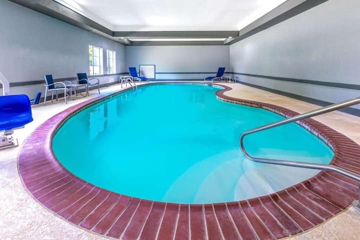 Apartment| La Quinta Jacksonville Tx| Kitchenette - Jacksonville, TX
