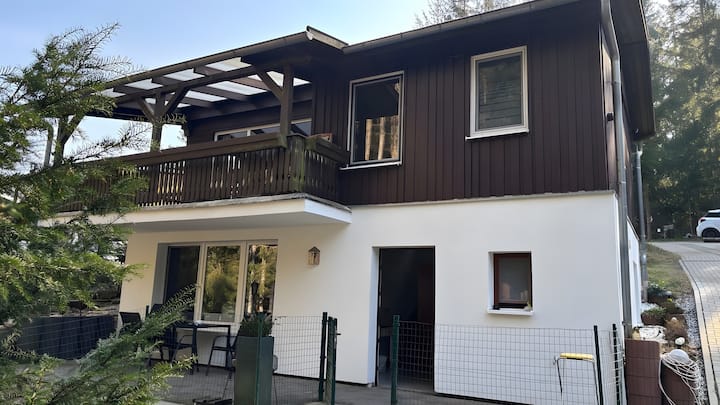 Ferienhaus Mit Sauna Am Waldrand - Bad Tabarz