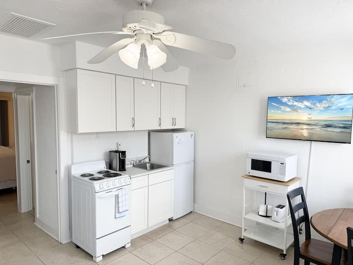 Venice Villas 1br – Paradiso King Retreat - Venice, FL