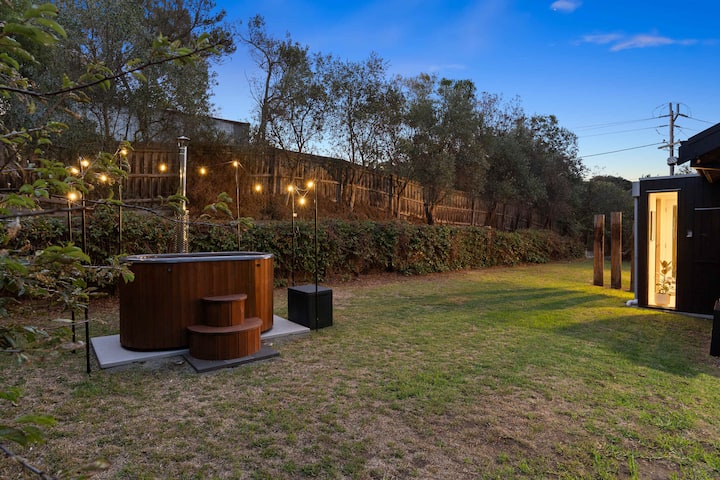 Fire & Forest Retreat Rye | Outdoor Bath - Australia