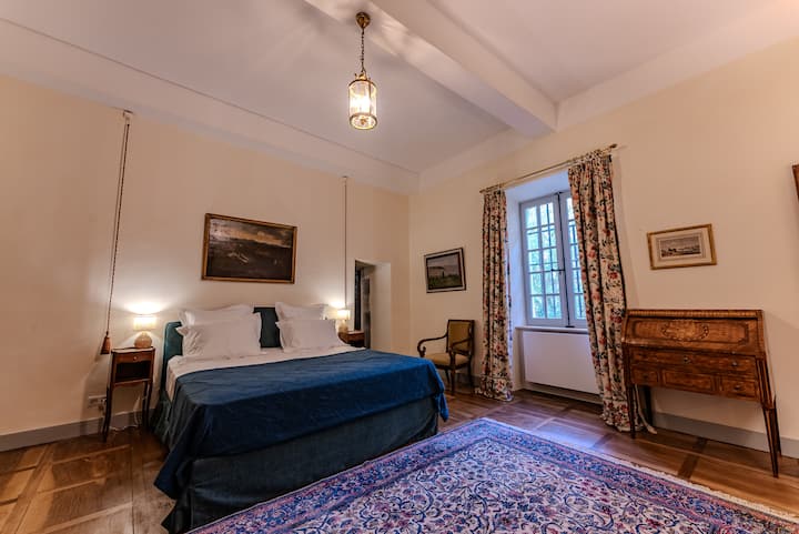 Suite 17ème (1er éTage) - Crest