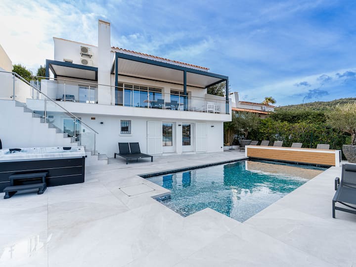 Villa Climatisée Avec Piscine Et Bain à Remou - Sainte-Maxime