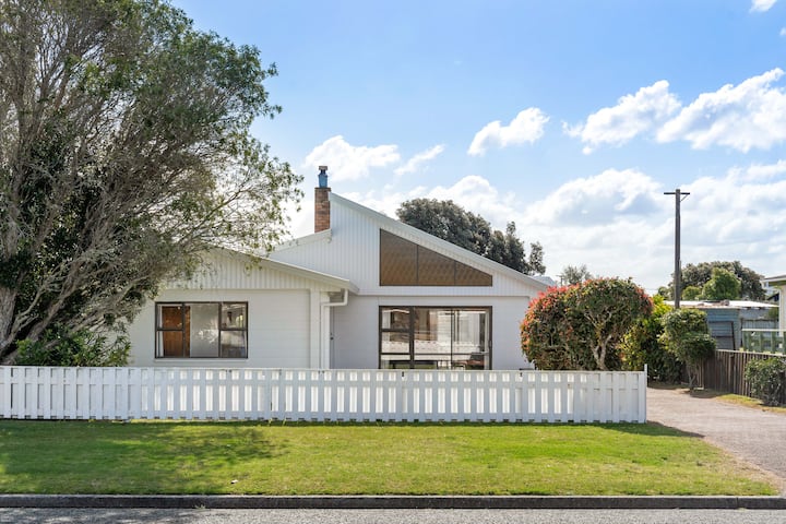 Relax On Linton - Whangamata Holiday Home - Whangamatā