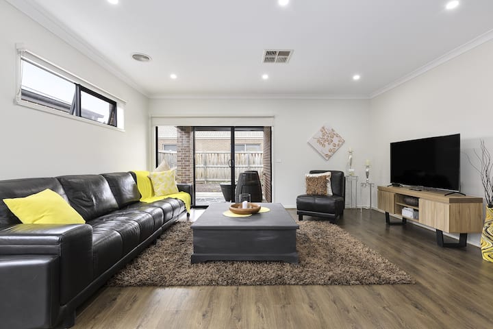 Comfort And Space In Lara’s Family Friendly Home - Lara